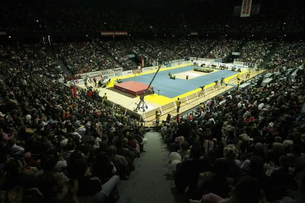 Vlasic clears 2.02m before a hometown crowd of 12,000 in Split | NEWS ...