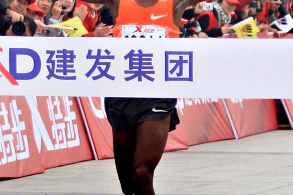 Lilesa and Bayisa lead Ethiopian sweep in Xiamen | NEWS | World Athletics