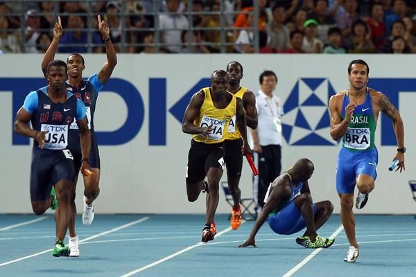 Men's 4x100m Relay - Heats - Trinidad and Tobago ahead of Jamaica as ...