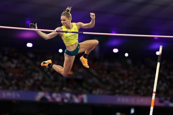 Kennedy over the moon after taking Olympic pole vault title in Paris ...