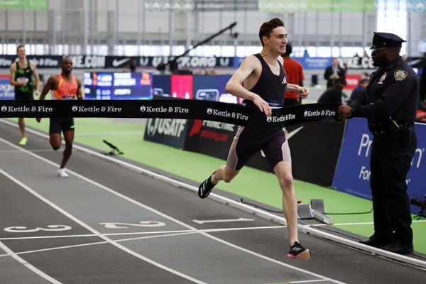 Hoey runs North American indoor 800m record in New York | REPORT ...