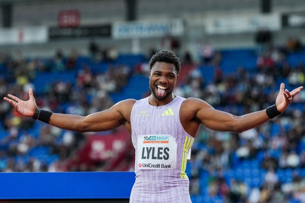 Lyles smashes world 150m best in Ostrava | REPORT | World Athletics