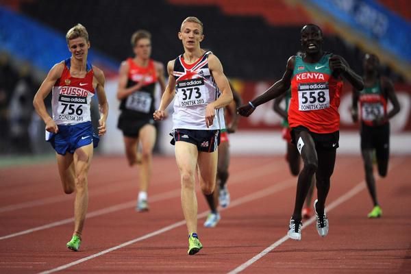 Kipketer holds on to win gold in 800m | REPORT | World Athletics