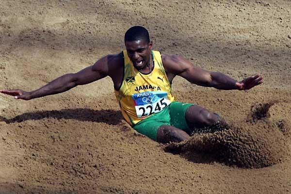 Smith leads the chasing pack - NACAC Combined Events Championships ...