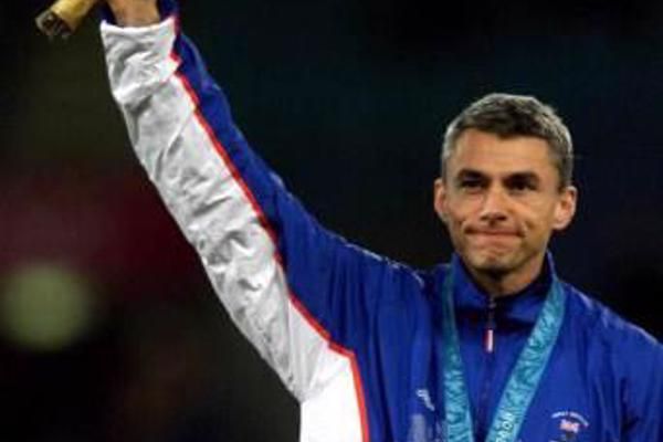 2002 retirement on the cards for Edwards | FEATURE | World Athletics