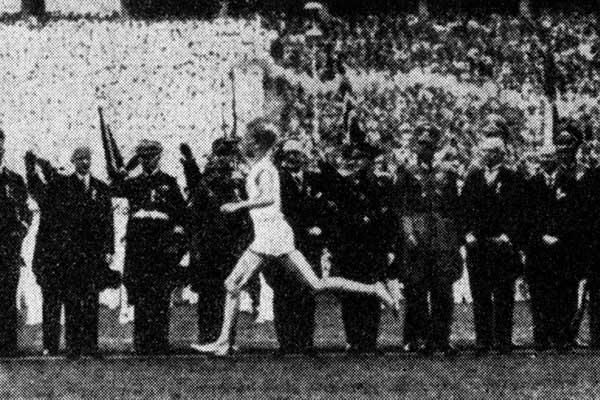 The final runner of the first ever Olympic Torch relay dies | NEWS ...