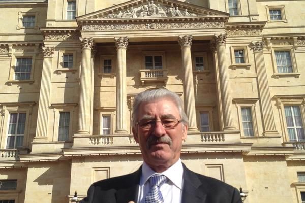 David Bedford collects OBE | NEWS | World Athletics