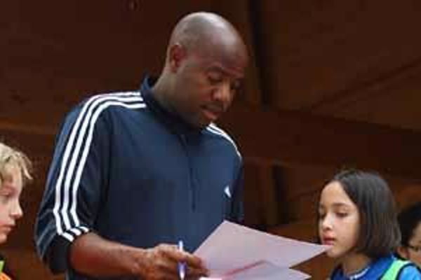 Mike Powell aims to return to competition | NEWS | World Athletics